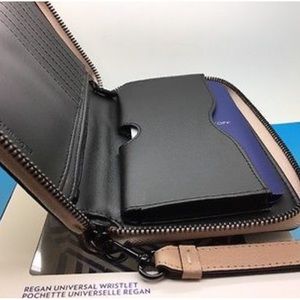 Rebecca Minkoff | Bags | Rebecca Minkoff Regan Smartphone Wristlet ...